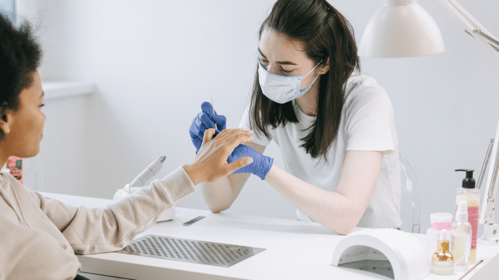 How to Become a Nail Technician in 2025