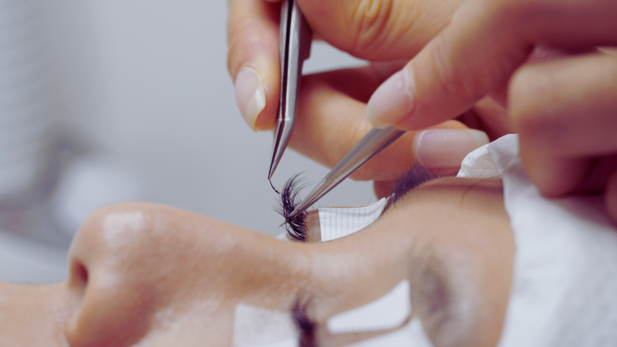 How to become a Lash Technician? Everything you need to know